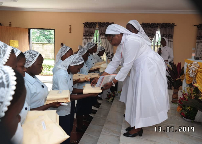 13 YOUNG LADIES GET TRANSFORMED FROM ASPIRANTS TO POSTULANTS - Ijebu ...