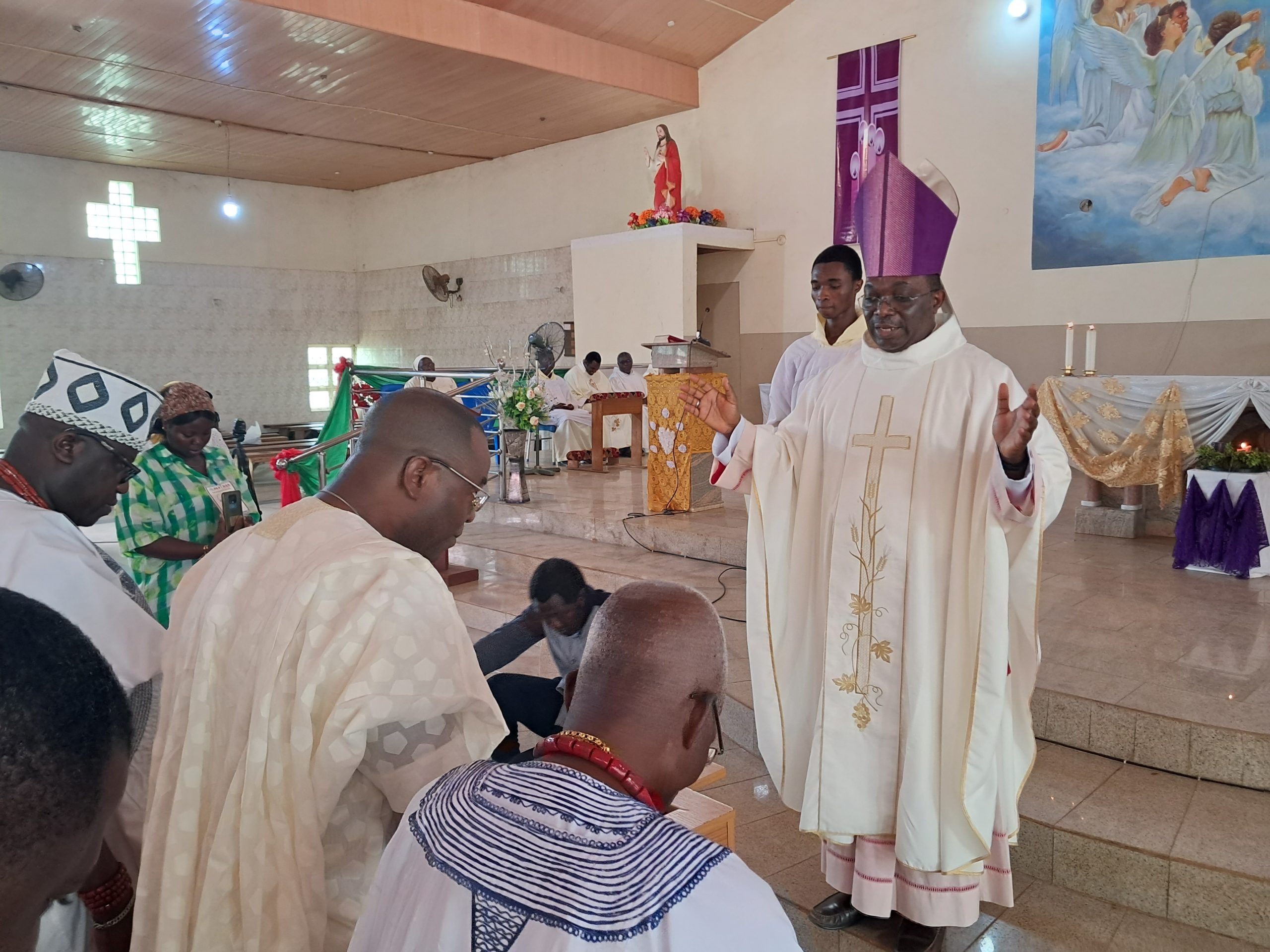 “SIR ODUKOYA LOVES AND RESPECTS OUR DIOCESE”… BISHOP ADESINA SINGS HIS ...