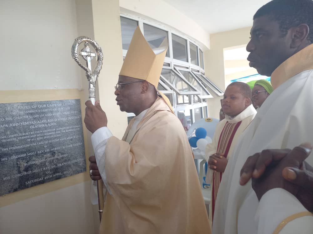ST. MARY CATHOLIC EYE HOSPITAL CONSECRATES HER NEWLY BUILT CHAPEL ...